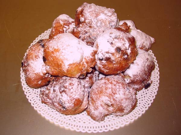 Let's Make Oliebollen! | Dutch Language Blog