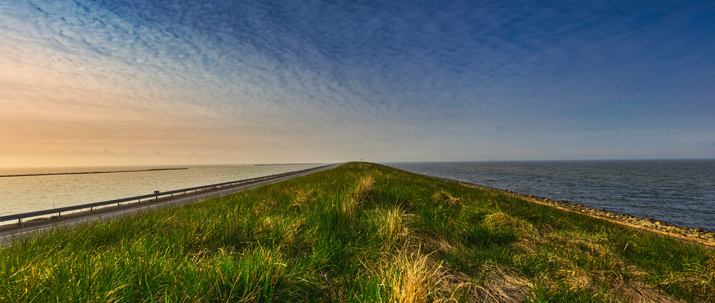 Reinforcing the Houtribdijk in the Netherlands | Dutch Language Blog