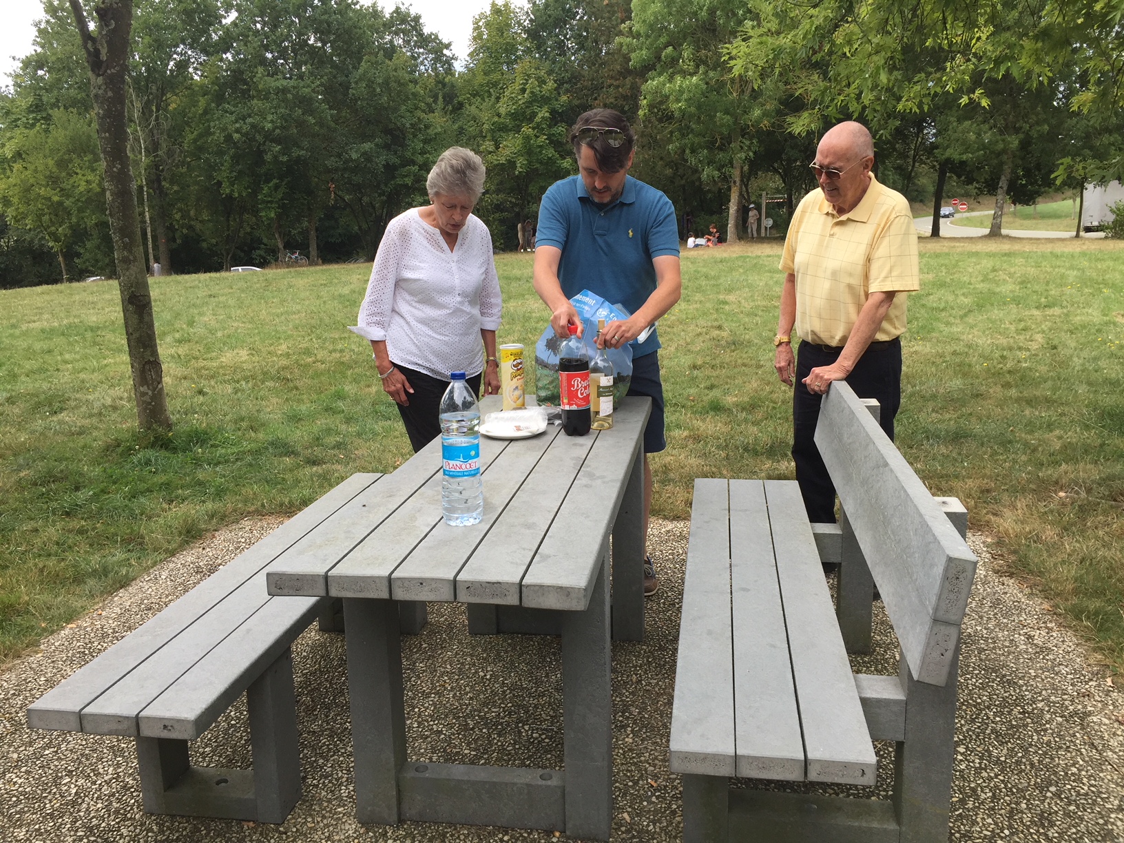 Reading signs in French | French Language Blog