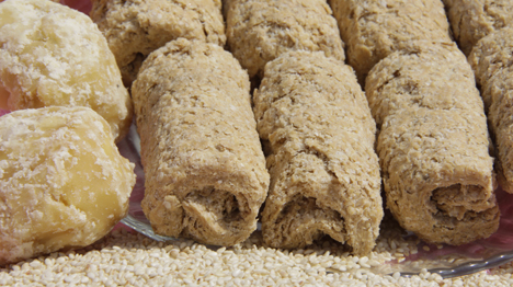 Gajak and Rewadi: The traditional sweets of north India | Hindi ...