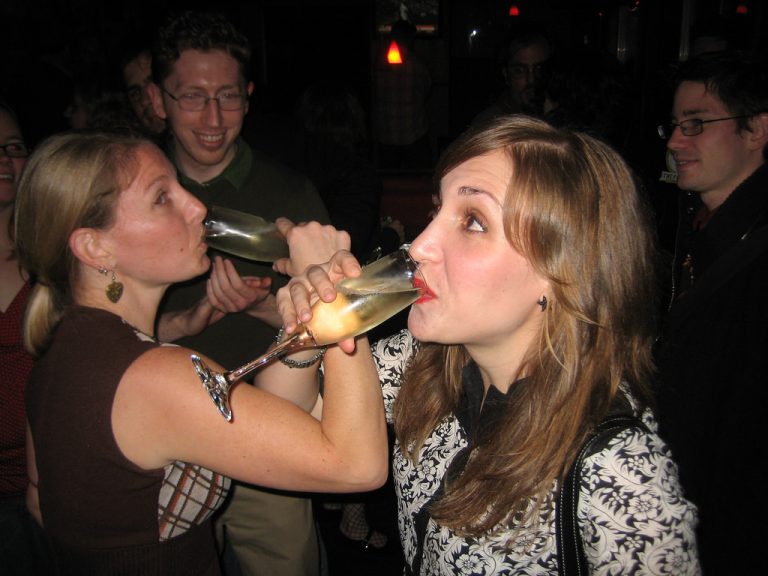 3 Russian Drinking Traditions You May Not Know About | Russian Language ...